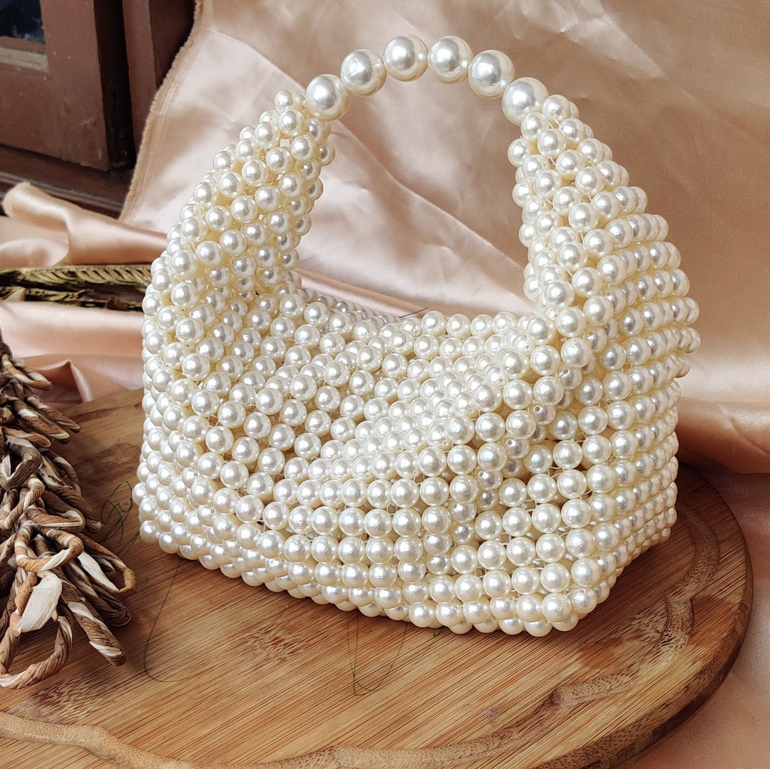 The JENNIFER Pearl Bag – shopnavaa